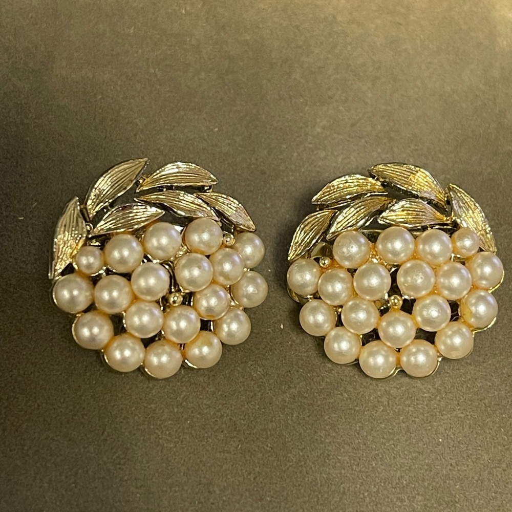Mid Century Lisner Signed Gold Tone Leaves Clip On Ro… - Gem